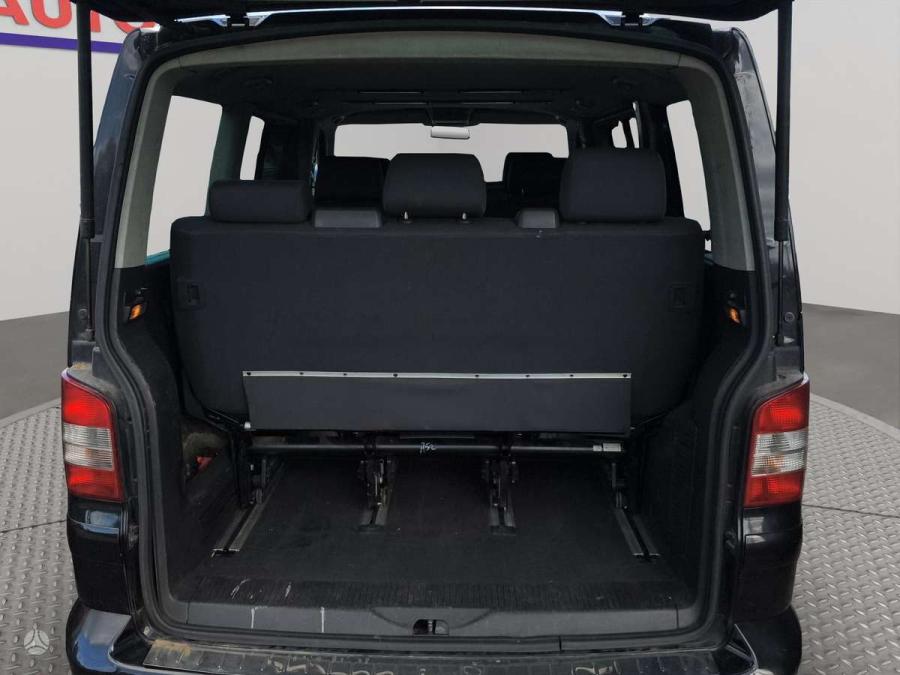 Black Volkswagen Multivan 2007 in Vilnius, with an engine capacity of 2.50 L and mileage of 553 thousand km for 7999 €, photo 12 on AUTOMOTO.COM.LV