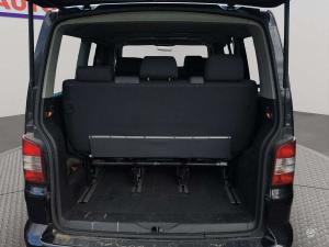 Melns Volkswagen Multivan 2007 Viļņa, ar dzinēja tilpumu 2.50 L un nobraukumu 553 tūkst. km par 7999 €, foto 12 vietnē AUTOMOTO.COM.LV