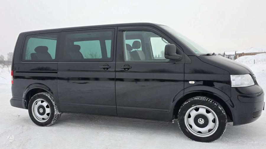 Black Volkswagen Multivan 2008 in Klaipeda, with an engine capacity of 2.50 L and mileage of 278 thousand km for 7690 €, photo 12 on AUTOMOTO.COM.LV