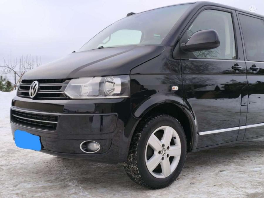 Black Volkswagen Multivan 2010 in Kedainiai, with an engine capacity of 1.97 L and mileage of 266 thousand km for 15900 €, photo 7 on AUTOMOTO.COM.LV