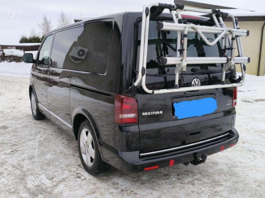 Black Volkswagen Multivan 2010 in Kedainiai, with an engine capacity of 1.97 L and mileage of 266 thousand km for 15900 €, photo 9 on AUTOMOTO.COM.LV