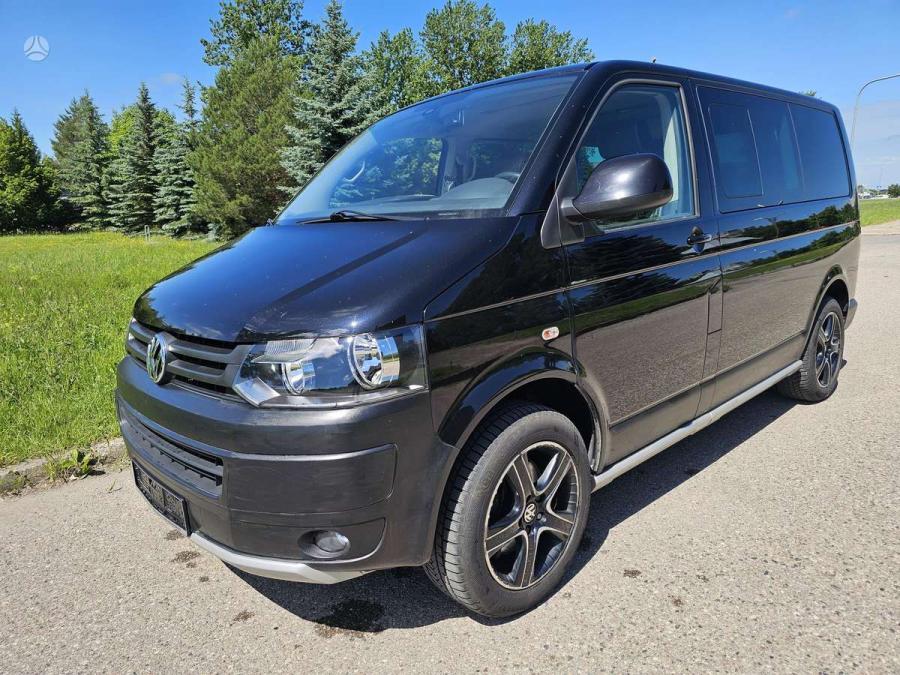 Black Volkswagen Multivan 2010 in Kedainiai, with an engine capacity of 2.00 L and mileage of 273 thousand km for 14900 €, photo 1 on AUTOMOTO.COM.LV
