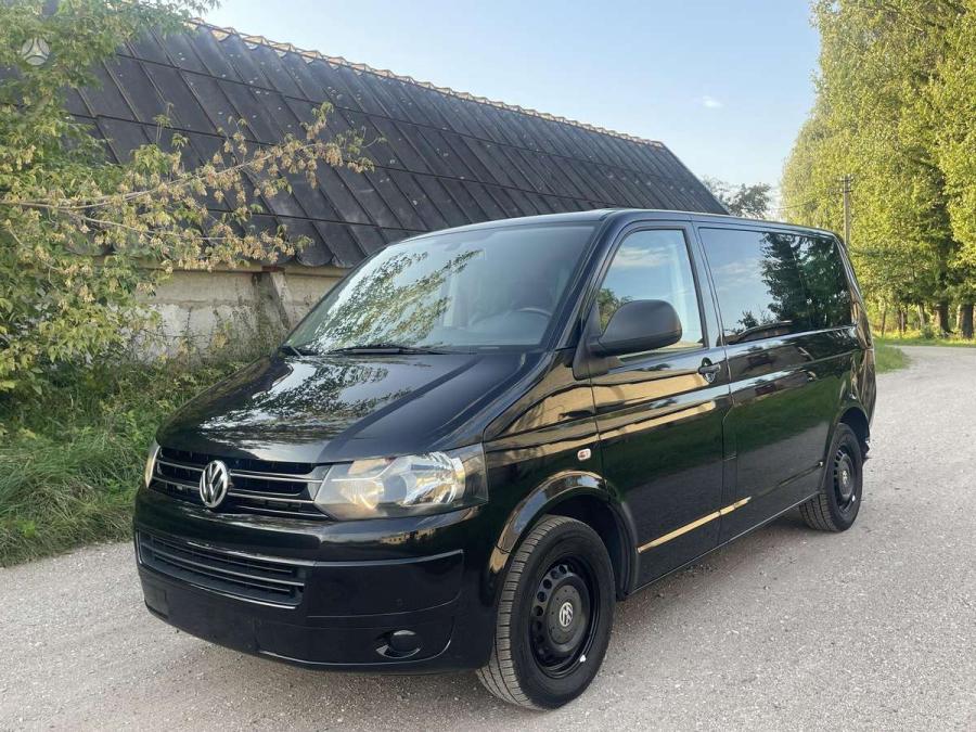 Black Volkswagen Multivan 2010 in Kaunas, with an engine capacity of 1.97 L and mileage of 276 thousand km for 9990 €, photo 1 on AUTOMOTO.COM.LV