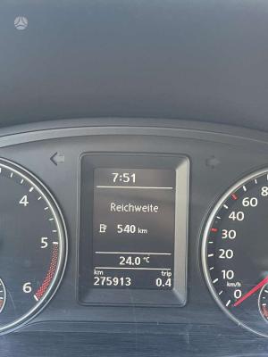 Black Volkswagen Multivan 2010 in Kaunas, with an engine capacity of 1.97 L and mileage of 276 thousand km for 9990 €, photo 23 on AUTOMOTO.COM.LV