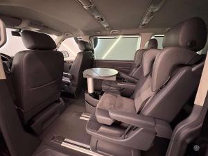 Black Volkswagen Multivan 2011 in Marijampole, with an engine capacity of 1.97 L and mileage of 213 thousand km for 14350 €, photo 12 on AUTOMOTO.COM.LV