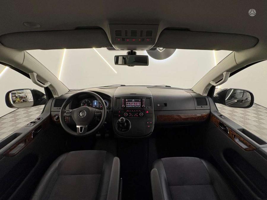Black Volkswagen Multivan 2011 in Marijampole, with an engine capacity of 1.97 L and mileage of 213 thousand km for 14350 €, photo 16 on AUTOMOTO.COM.LV