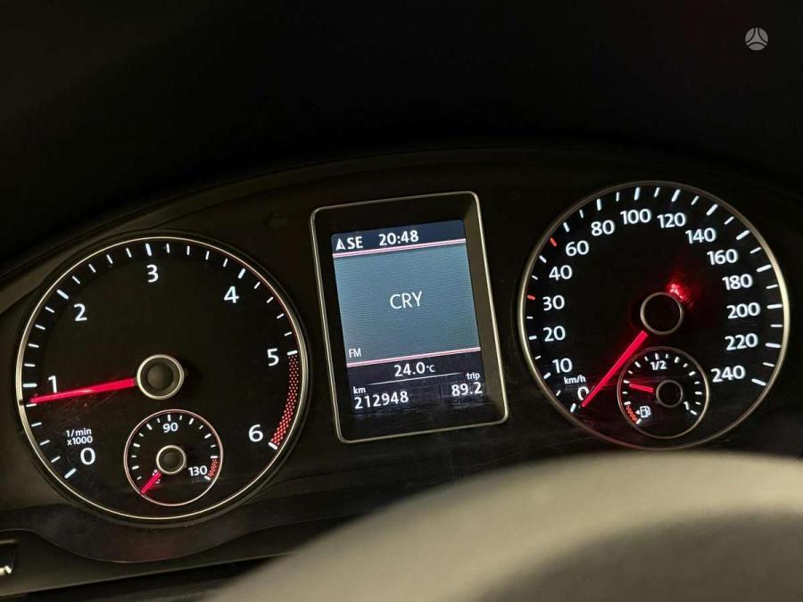 Black Volkswagen Multivan 2011 in Marijampole, with an engine capacity of 1.97 L and mileage of 213 thousand km for 14350 €, photo 17 on AUTOMOTO.COM.LV
