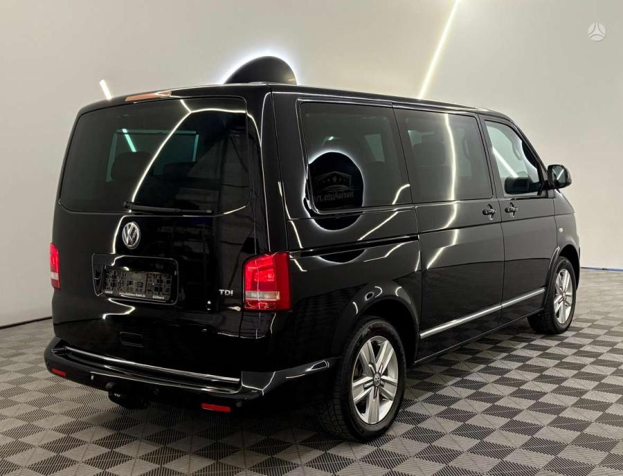 Black Volkswagen Multivan 2011 in Marijampole, with an engine capacity of 1.97 L and mileage of 213 thousand km for 14350 €, photo 30 on AUTOMOTO.COM.LV