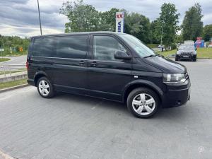Melns Volkswagen Multivan 2011 Viļņa, ar dzinēja tilpumu 1.97 L un nobraukumu 284 tūkst. km par 13800 €, foto 3 vietnē AUTOMOTO.COM.LV
