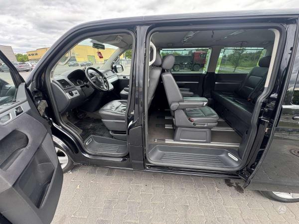 Melns Volkswagen Multivan 2011 Viļņa, ar dzinēja tilpumu 1.97 L un nobraukumu 284 tūkst. km par 13800 €, foto 5 vietnē AUTOMOTO.COM.LV