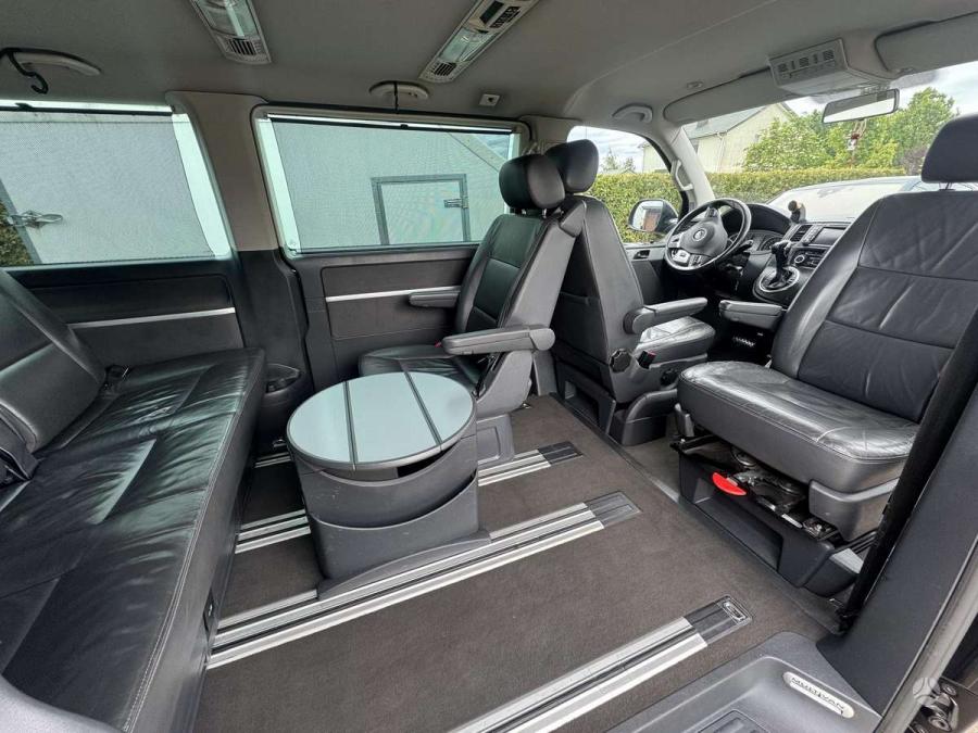 Melns Volkswagen Multivan 2011 Viļņa, ar dzinēja tilpumu 1.97 L un nobraukumu 284 tūkst. km par 13800 €, foto 8 vietnē AUTOMOTO.COM.LV
