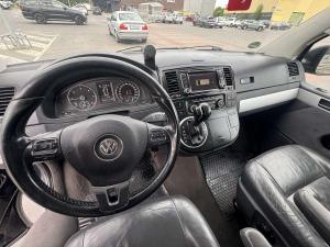 Melns Volkswagen Multivan 2011 Viļņa, ar dzinēja tilpumu 1.97 L un nobraukumu 284 tūkst. km par 13800 €, foto 9 vietnē AUTOMOTO.COM.LV