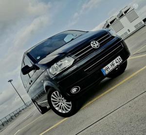 Black Volkswagen Multivan 2011 in Vilnius, with an engine capacity of 2.00 L and mileage of 199 thousand km for 14950 €, photo 6 on AUTOMOTO.COM.LV