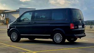Black Volkswagen Multivan 2011 in Vilnius, with an engine capacity of 2.00 L and mileage of 199 thousand km for 14950 €, photo 11 on AUTOMOTO.COM.LV