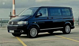 Black Volkswagen Multivan 2011 in Vilnius, with an engine capacity of 2.00 L and mileage of 199 thousand km for 14950 €, photo 12 on AUTOMOTO.COM.LV