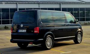 Black Volkswagen Multivan 2011 in Vilnius, with an engine capacity of 2.00 L and mileage of 199 thousand km for 14950 €, photo 14 on AUTOMOTO.COM.LV