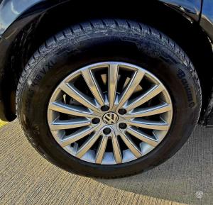 Black Volkswagen Multivan 2011 in Vilnius, with an engine capacity of 2.00 L and mileage of 199 thousand km for 14950 €, photo 20 on AUTOMOTO.COM.LV