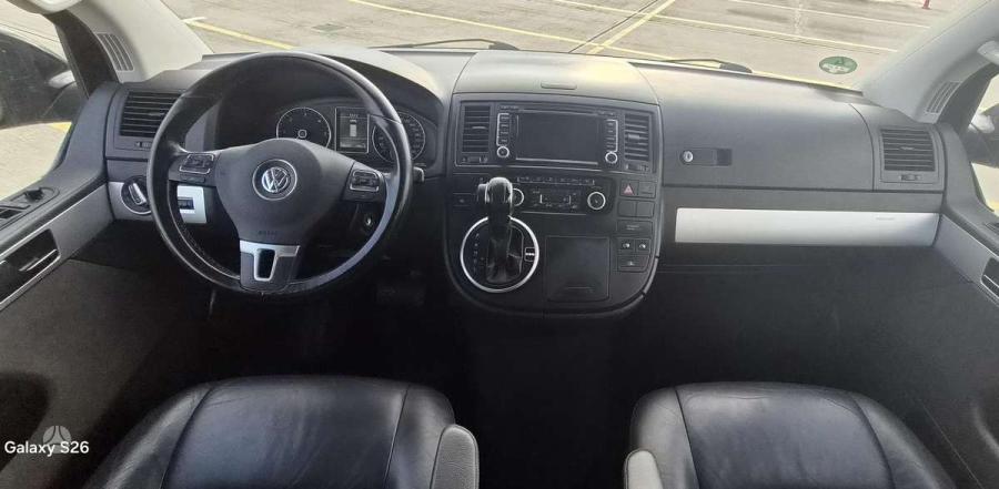 Black Volkswagen Multivan 2011 in Vilnius, with an engine capacity of 2.00 L and mileage of 199 thousand km for 14950 €, photo 29 on AUTOMOTO.COM.LV