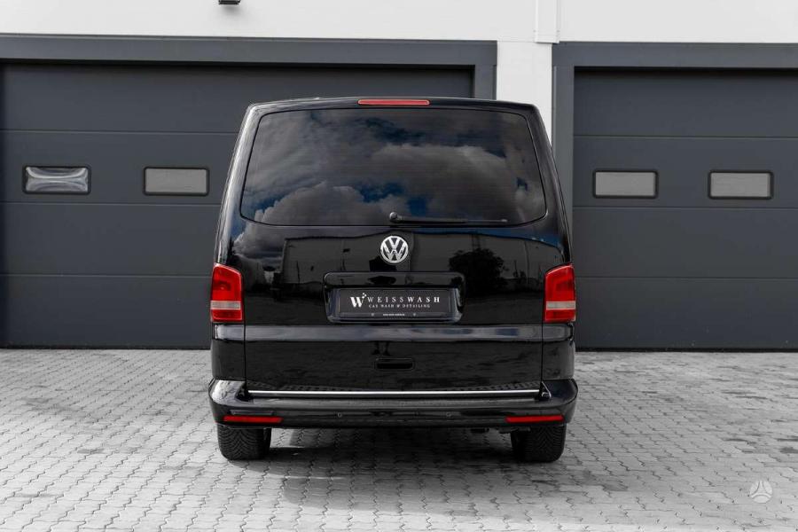 Melns Volkswagen Multivan 2012 Rīga, ar dzinēja tilpumu 2.00 L un nobraukumu 230 tūkst. km par 17999 €, foto 8 vietnē AUTOMOTO.COM.LV
