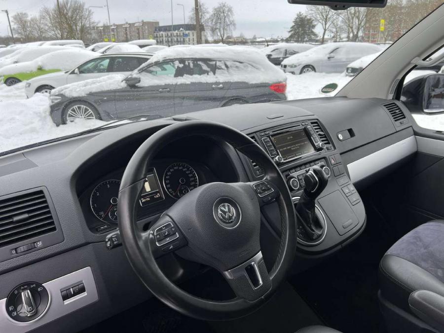 Melns Volkswagen Multivan 2013 Kėdainiai, ar dzinēja tilpumu 1.97 L un nobraukumu 281 tūkst. km par 17650 €, foto 20 vietnē AUTOMOTO.COM.LV