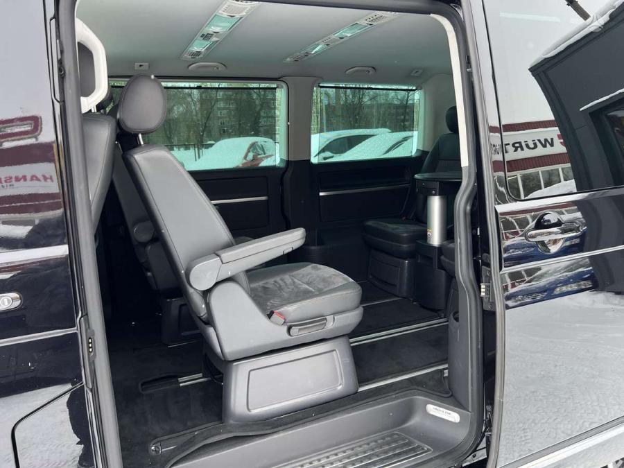 Melns Volkswagen Multivan 2013 Kėdainiai, ar dzinēja tilpumu 1.97 L un nobraukumu 281 tūkst. km par 17650 €, foto 24 vietnē AUTOMOTO.COM.LV
