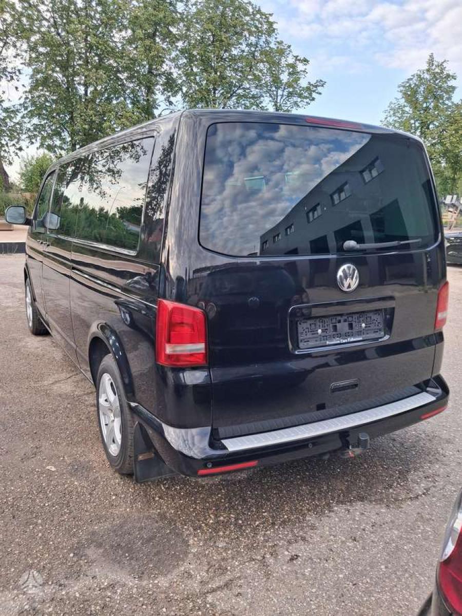 Melns Volkswagen Multivan 2013 Rokiškis, ar dzinēja tilpumu 2.00 L un nobraukumu 171 tūkst. km par 16600 €, foto 6 vietnē AUTOMOTO.COM.LV