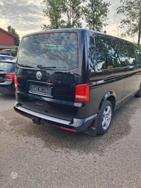 Black Volkswagen Multivan 2013 in Rokiskis, with an engine capacity of 2.00 L and mileage of 171 thousand km for 16600 €, photo 7 on AUTOMOTO.COM.LV