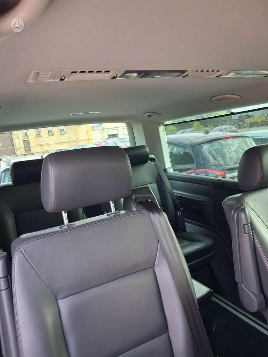 Melns Volkswagen Multivan 2013 Rokiškis, ar dzinēja tilpumu 2.00 L un nobraukumu 171 tūkst. km par 16600 €, foto 13 vietnē AUTOMOTO.COM.LV