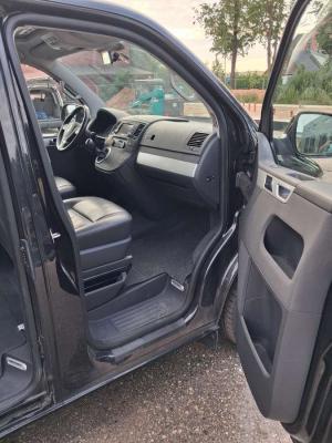 Melns Volkswagen Multivan 2013 Rokiškis, ar dzinēja tilpumu 2.00 L un nobraukumu 171 tūkst. km par 16600 €, foto 15 vietnē AUTOMOTO.COM.LV