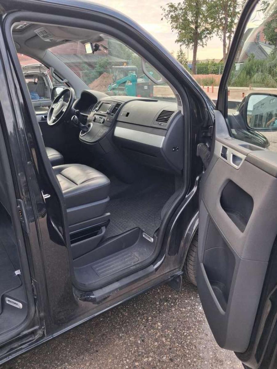 Melns Volkswagen Multivan 2013 Rokiškis, ar dzinēja tilpumu 2.00 L un nobraukumu 171 tūkst. km par 16600 €, foto 15 vietnē AUTOMOTO.COM.LV