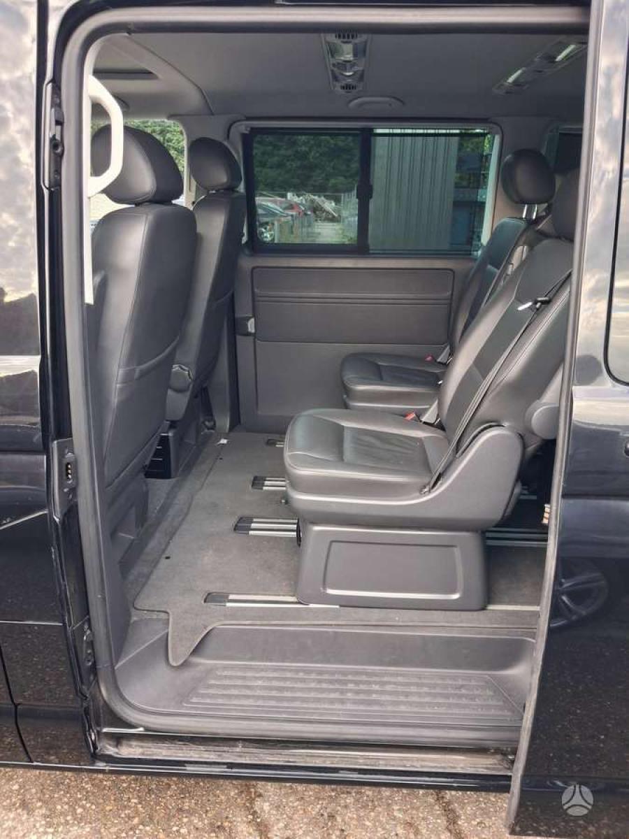 Melns Volkswagen Multivan 2013 Rokiškis, ar dzinēja tilpumu 2.00 L un nobraukumu 171 tūkst. km par 16600 €, foto 16 vietnē AUTOMOTO.COM.LV