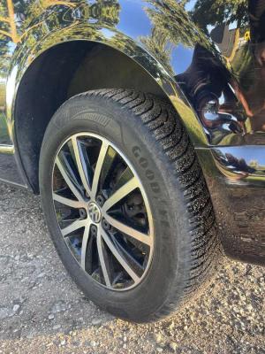Melns Volkswagen Multivan 2013 Kauņa, ar dzinēja tilpumu 1.97 L un nobraukumu 186 tūkst. km par 13950 €, foto 10 vietnē AUTOMOTO.COM.LV