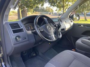 Melns Volkswagen Multivan 2013 Kauņa, ar dzinēja tilpumu 1.97 L un nobraukumu 186 tūkst. km par 13950 €, foto 12 vietnē AUTOMOTO.COM.LV