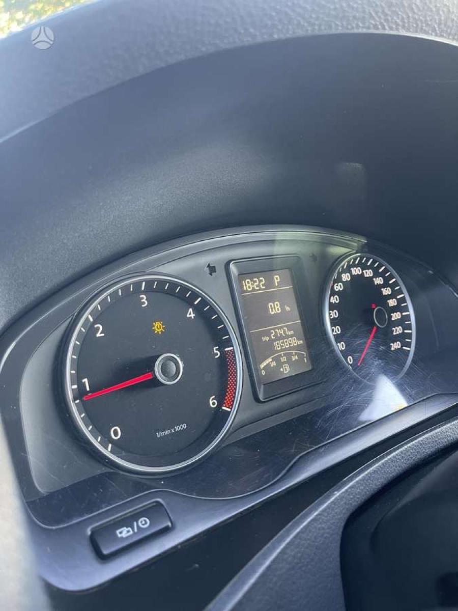 Melns Volkswagen Multivan 2013 Kauņa, ar dzinēja tilpumu 1.97 L un nobraukumu 186 tūkst. km par 13950 €, foto 26 vietnē AUTOMOTO.COM.LV