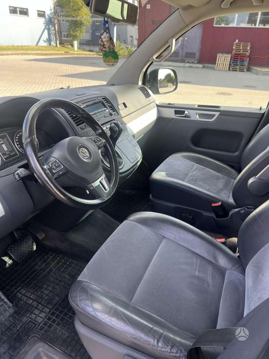 Melns Volkswagen Multivan 2014 Kauņa, ar dzinēja tilpumu 2.00 L un nobraukumu 289 tūkst. km par 11850 €, foto 13 vietnē AUTOMOTO.COM.LV