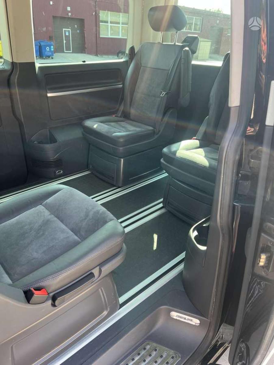 Melns Volkswagen Multivan 2014 Kauņa, ar dzinēja tilpumu 2.00 L un nobraukumu 289 tūkst. km par 11850 €, foto 14 vietnē AUTOMOTO.COM.LV