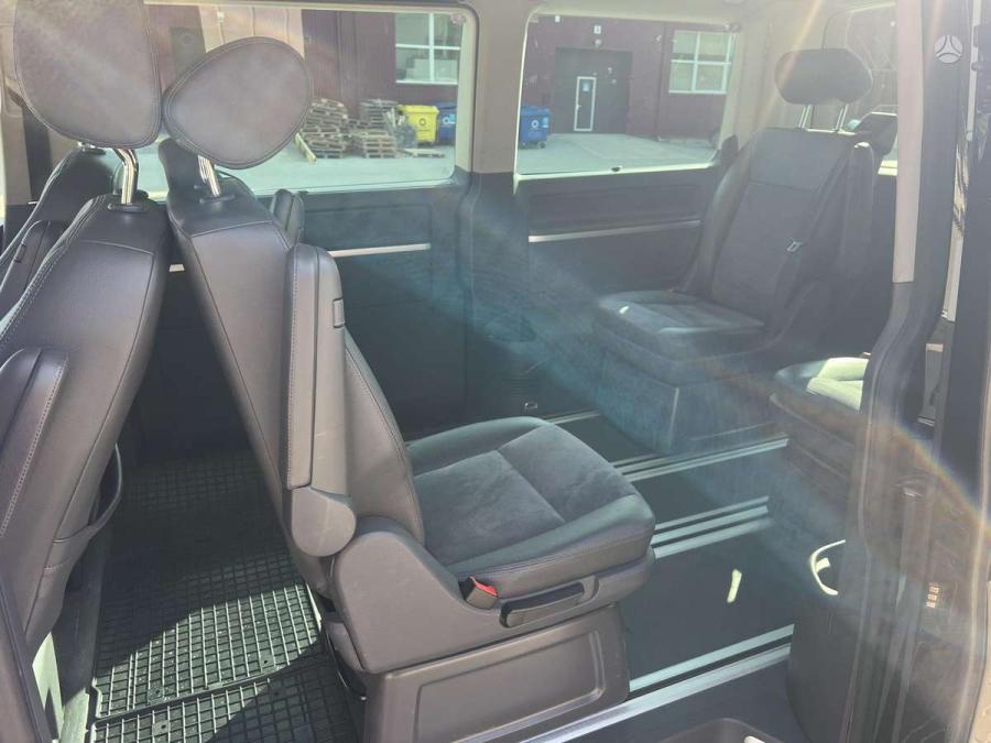 Melns Volkswagen Multivan 2014 Kauņa, ar dzinēja tilpumu 2.00 L un nobraukumu 289 tūkst. km par 11850 €, foto 15 vietnē AUTOMOTO.COM.LV