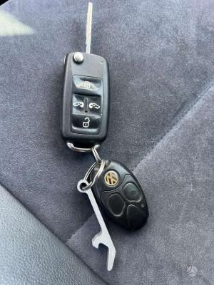 Melns Volkswagen Multivan 2014 Kauņa, ar dzinēja tilpumu 2.00 L un nobraukumu 289 tūkst. km par 11850 €, foto 24 vietnē AUTOMOTO.COM.LV