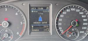 Black Volkswagen Multivan 2014 in Vilnius, with an engine capacity of 2.00 L and mileage of 320 thousand km for 16000 €, photo 14 on AUTOMOTO.COM.LV
