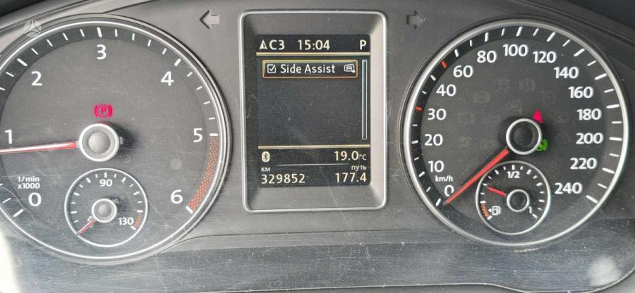 Black Volkswagen Multivan 2014 in Vilnius, with an engine capacity of 2.00 L and mileage of 320 thousand km for 16000 €, photo 18 on AUTOMOTO.COM.LV