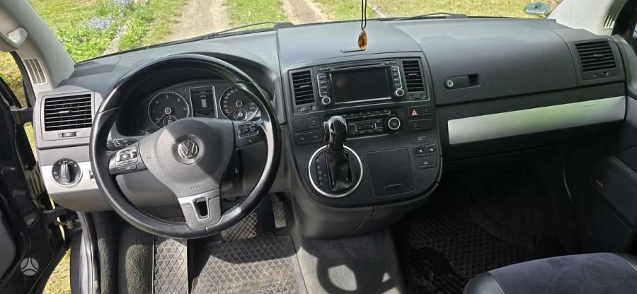 Black Volkswagen Multivan 2014 in Vilnius, with an engine capacity of 2.00 L and mileage of 320 thousand km for 16000 €, photo 34 on AUTOMOTO.COM.LV