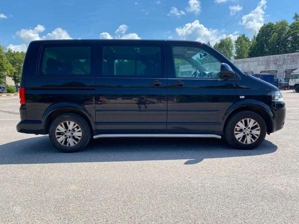 Melns Volkswagen Multivan 2015 Raseiniai, ar dzinēja tilpumu 2.00 L un nobraukumu 418 tūkst. km par 13300 €, foto 5 vietnē AUTOMOTO.COM.LV