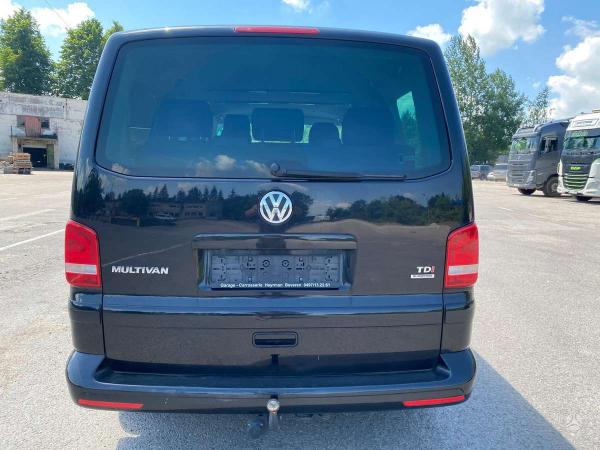 Melns Volkswagen Multivan 2015 Raseiniai, ar dzinēja tilpumu 2.00 L un nobraukumu 418 tūkst. km par 13300 €, foto 9 vietnē AUTOMOTO.COM.LV