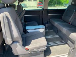 Black Volkswagen Multivan 2015 in Raseiniai, with an engine capacity of 2.00 L and mileage of 418 thousand km for 13300 €, photo 18 on AUTOMOTO.COM.LV