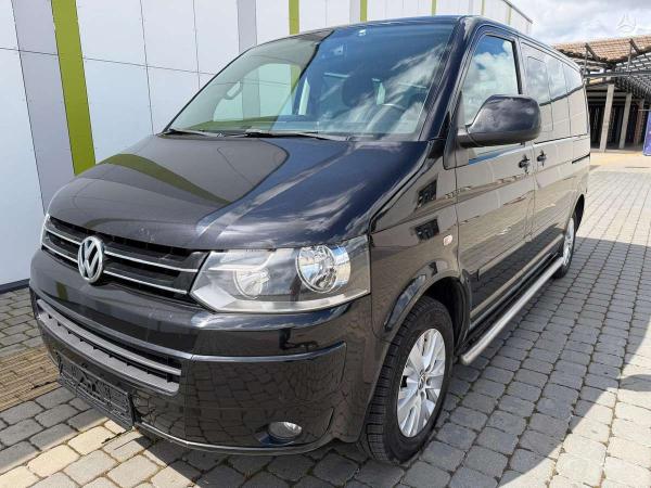 Black Volkswagen Multivan 2015 in Raseiniai, with an engine capacity of 2.00 L and mileage of 419 thousand km for 13500 €, photo 1 on AUTOMOTO.COM.LV
