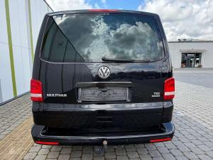 Melns Volkswagen Multivan 2015 Raseiniai, ar dzinēja tilpumu 2.00 L un nobraukumu 419 tūkst. km par 13500 €, foto 5 vietnē AUTOMOTO.COM.LV