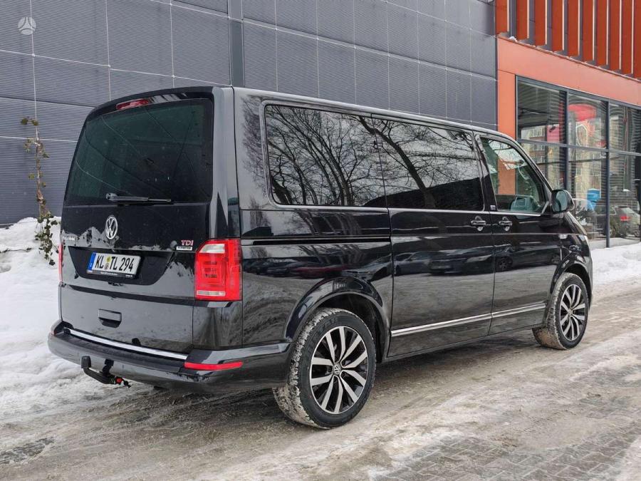 Black Volkswagen Multivan 2016 in Klaipeda, with an engine capacity of 2.00 L and mileage of 241 thousand km for 25500 €, photo 3 on AUTOMOTO.COM.LV