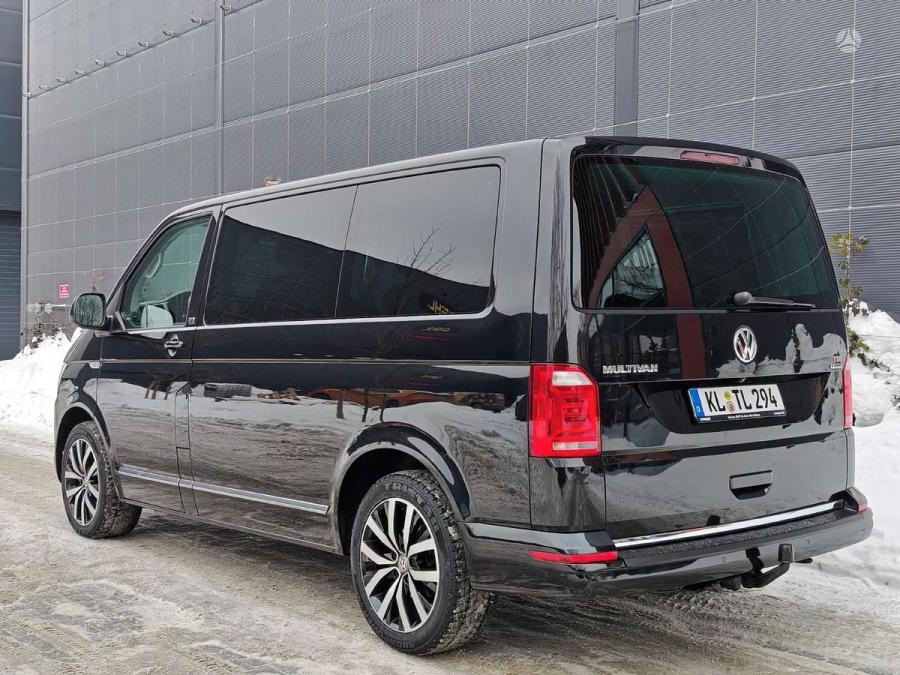 Black Volkswagen Multivan 2016 in Klaipeda, with an engine capacity of 2.00 L and mileage of 241 thousand km for 25500 €, photo 7 on AUTOMOTO.COM.LV