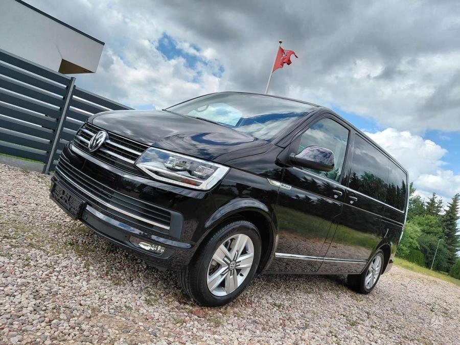 Melns Volkswagen Multivan 2016 Vilkaviškis, ar dzinēja tilpumu 2.00 L un nobraukumu 191 tūkst. km par 20500 €, foto 4 vietnē AUTOMOTO.COM.LV
