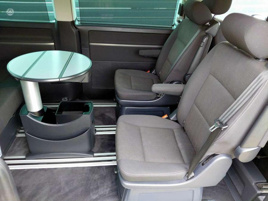 Melns Volkswagen Multivan 2016 Vilkaviškis, ar dzinēja tilpumu 2.00 L un nobraukumu 191 tūkst. km par 20500 €, foto 21 vietnē AUTOMOTO.COM.LV